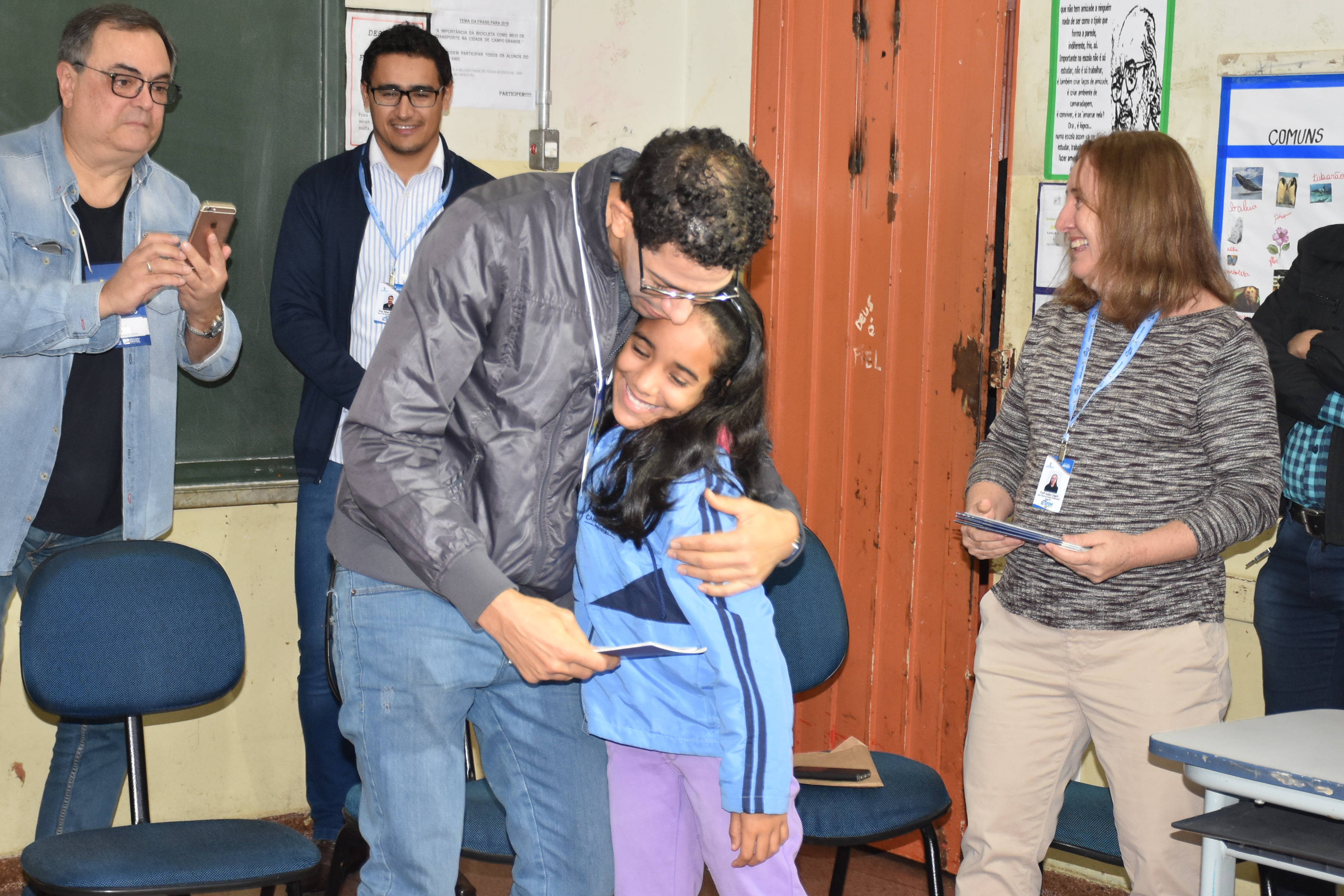 Pesquisadores do Inpe visitam escola da Reme e entregam cartas a alunos ...