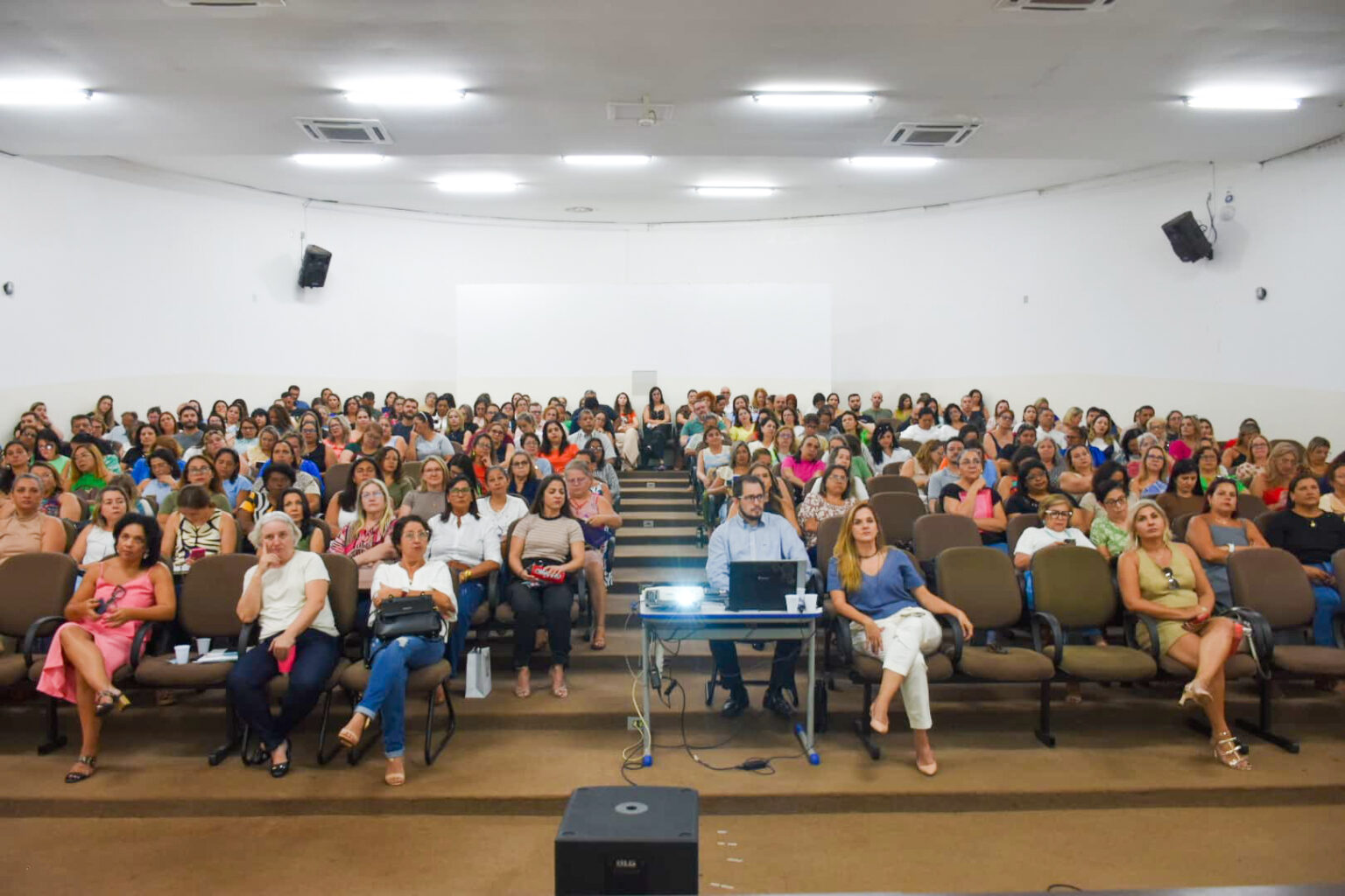 Prefeitura realiza reunião de alinhamento técnico para o ano letivo de 2025 – CGNotícias